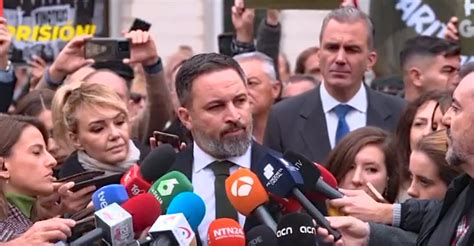 Vox Presenta En El Ts Querella Contra Pedro Sánchez Y Carles Puigdemont