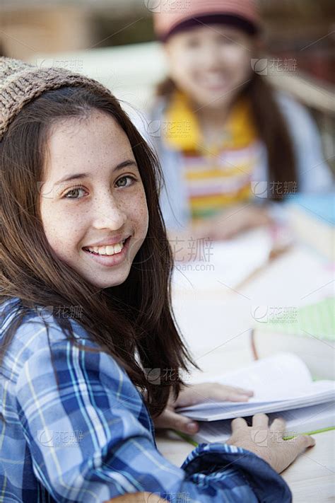 快乐的学生群体