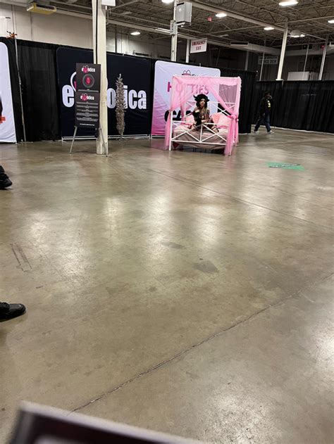 Romance At The Porn Convention The Spectator World