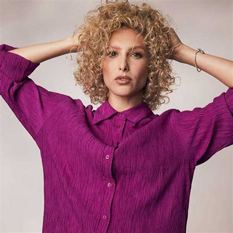 The Top 5 Curl Looks Of 2023 And How To Achieve Them At Home Vs Sassoon