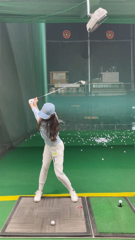 아연공쥬 왼쪽 공간 잘 활용하기 연습중🩷 골프룸장갑 찐템추천 솔직헌 심정으로 저는 라운드 나가면 공칠때는 무조건 골프에 집중하는게 젤 중요한 편이라 아무리