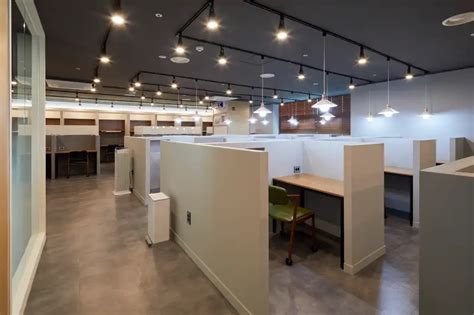 깔끔하고 모던한 분위기의 우드톤 86평 스터디카페 인테리어 용인 처인구