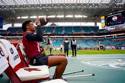 Cfb Insider Provides Latest Update On Jordan Travis Injury As Fsu Qb