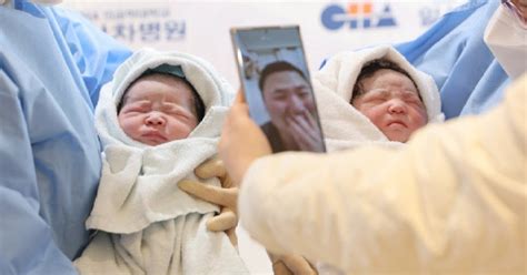 새해 알리는 `제야의 종소리`와 동시에 첫둥이 3명 우렁찬 울음