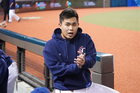 中華隊守護神「曾峻岳」介紹、ig！24 歲火球男再見三振西班牙、是中職球速最快本土投手 上報 生活