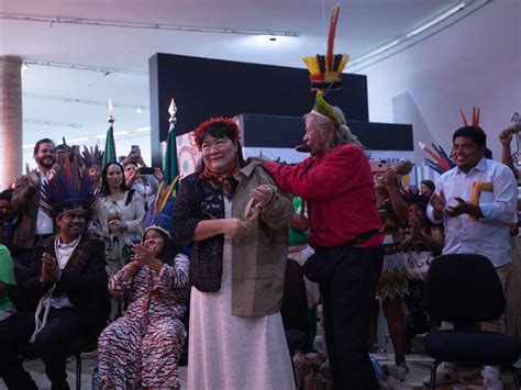 Posse Da Presidente Da Fundação Nacional Dos Povos Indígena Joenia