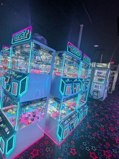 Minnesotas Destination Claw Machine Arcade Hyperspace Starcade