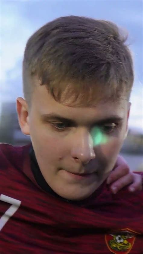 ФК Антарес играет против бывших чемпионов по футболу Лиги Города - YouTube
