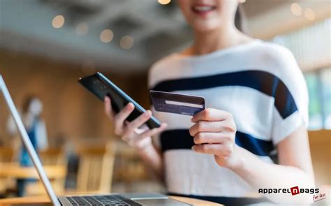 Essential Considerations In Selecting The Right Ecommerce Website Platform