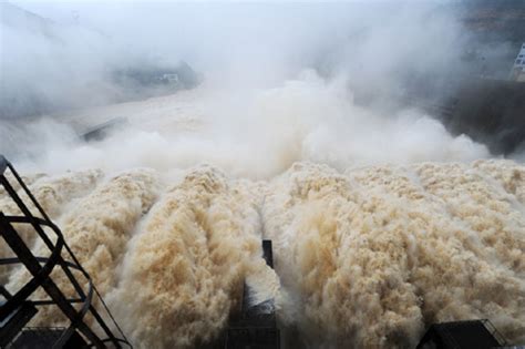 福建强降雨持续来袭 水口水电站全力以赴迎战洪水 图片新闻 中国政府网