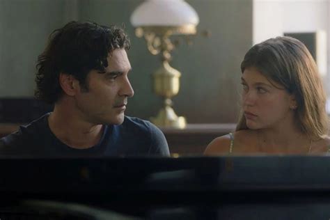 Maestro Η πρώτη ανάρτηση του Netflix για τη σειρά του Παπακαλιάτη E