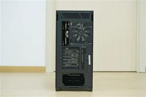 微星氪金枪3机箱评测：同价位最能装 散热效果可媲美开放平台 知乎