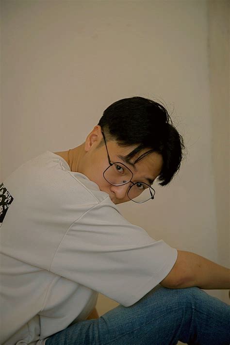 Đố em biết anh đang nghĩ gì