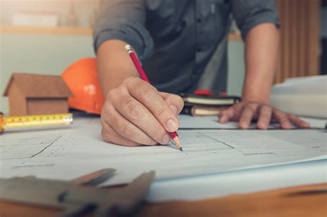 엔지니어와 건축가 개념 청사진 빈티지 효과 함께 작업 하는 엔지니어 건축가 사무실 팀 Draft Sports에 대한 스톡 사진 및 기타 이미지 Draft