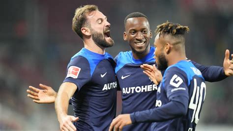 Ausgleich In Nachspielzeit Hertha Verpasst Sieg In Mainz Flzde