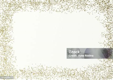 골드 글리터 메탈릭 배경 골드 색종이 배경 골드 텍스처 황사 금속 배경 0명에 대한 스톡 벡터 아트 및 기타 이미지 0명 3위 결정체 Istock