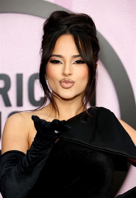 Becky Gs Sexy Legs And Upskirt At 2022 American Music Awards In Los