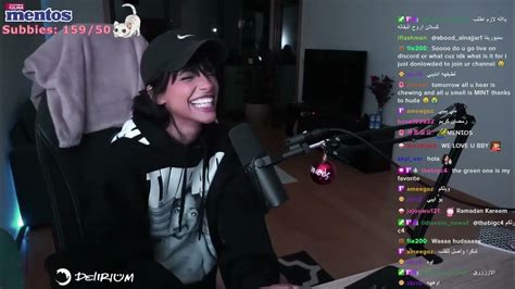 Lilwhuda Debates With Her Chat About Mentos Youtube