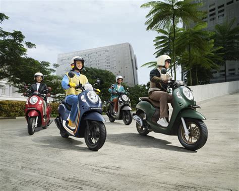 Tampil Menarik Dengan Banyak Varian Warna Terbaru Honda Scoopy 2022