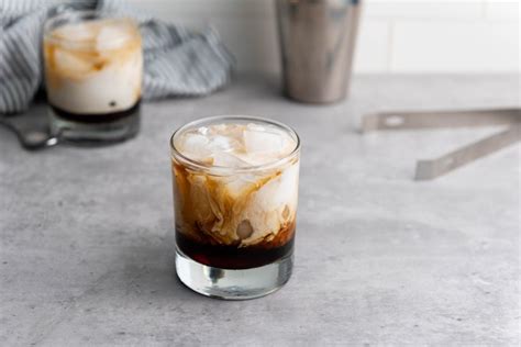 Best Kahlua White Russian Cocktail Recipe