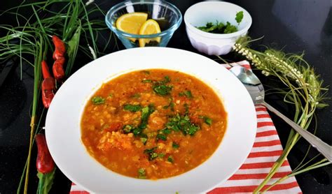 Tomato Red Lentil Soup 《 西红柿红扁豆汤 Sopa De Lentejas Rojas Con Tomates