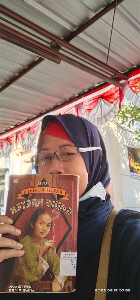 Gadis Kretek Kisah Cinta Dendam Dan Perjuangan Dalam Industri