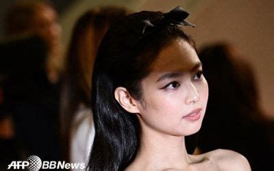 제니 19금 댄스에 깜짝디 아이돌 유해하고 나빠 외신 혹평 ZUM 뉴스