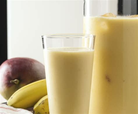 Batido tropical de mango y plátano con leche de coco Cookidoo the