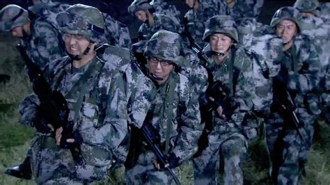 教官想杀杀新兵的锐气，没想把他们折磨得嗷嗷叫，有戏看了 Youtube