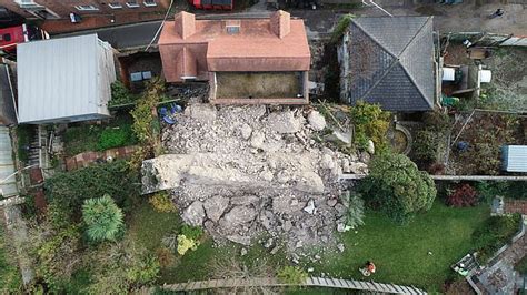 Wall At Medieval Lewes Castle Collapses Onto Nearby Buildings Daily