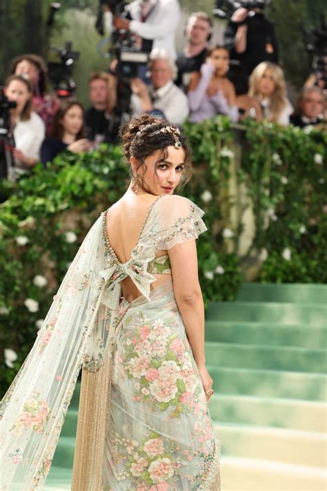 Alia Bhatts 2024 Met Gala Saree Was A Celebration Of Craftsmanship