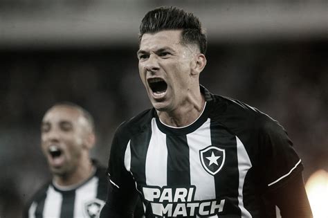 Com Gol De Cuesta Botafogo Vence Fluminense E Se Isola Na Liderança Do