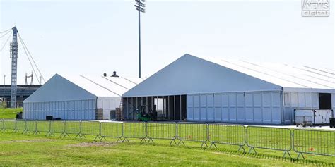 Adams Nyc Migrant Shelter Build On Randalls Island Sparks Major