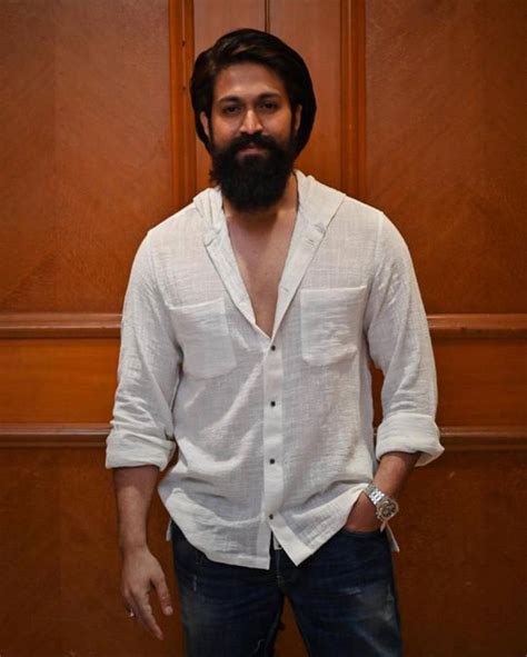 100 Rocking Star Yash Wallpapers