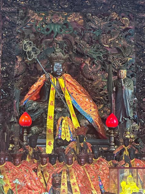 有緣才會看到這篇 一定要正名一下 地藏王菩薩的廟都是陽廟 而且我新莊這邊地藏庵的地藏王 個性正義感大爆棚又是暖男 做壞事不能來 一定會出事😆 我體質很敏感 地藏王平常都嚴格又正直 做錯事就是要
