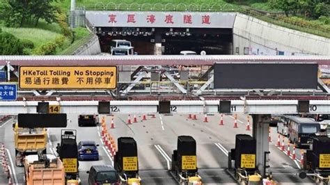 政府延遲一周實施三隧不同時段不同收費 陳恒鑌：可避免區選日出亂子｜本地｜商業電台 881903
