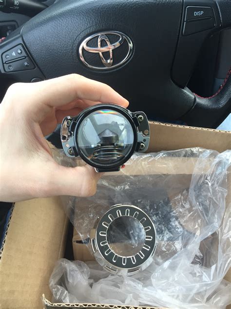 Правильный ксенон в туманках, а может LED?🧐 — Toyota Avensis II, 1,8 л ...
