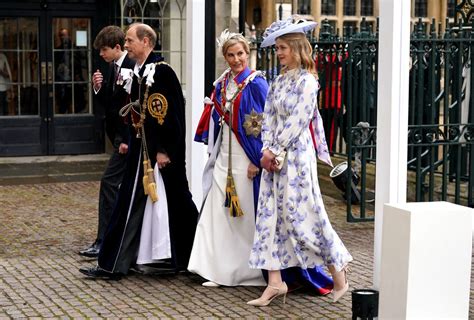 Lady Louise Windsor Surprises In 70s Style Dress With Angelic Details