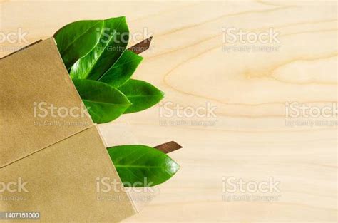 환경 친화적 인 포장 종이 재활용 폐기물 제로 천연 제품 개념 0명에 대한 스톡 사진 및 기타 이미지 0명 개체 그룹