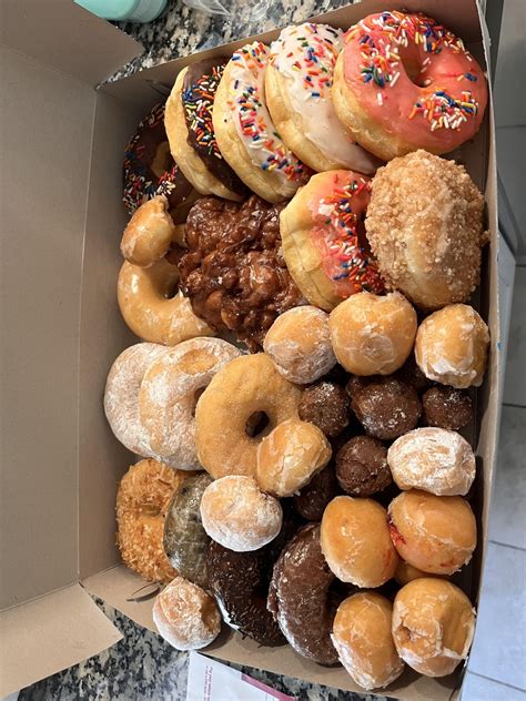 Normal Dozen Is 15 99 Paid 10 For 17 Donuts And About 30 Donut Holes They Called It 30
