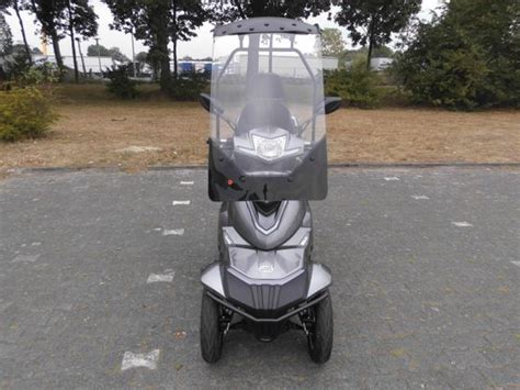 E Scooter Mit Dach