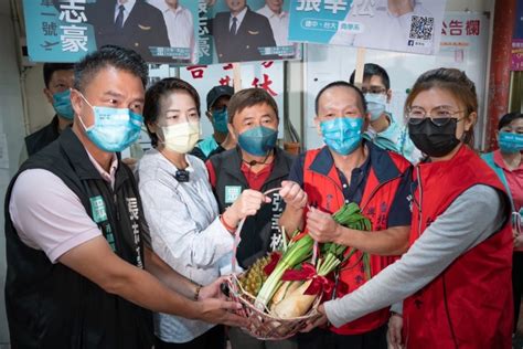 黃珊珊走訪興隆市場 承諾解決攤商處境