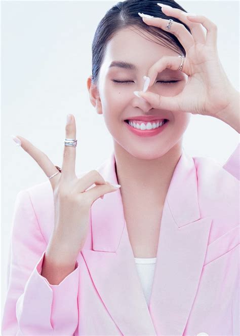 Chán Sexy Hoa Hậu Tiểu Vy Khoe Nét đẹp Trong Veo đúng Tuổi Tin Tức