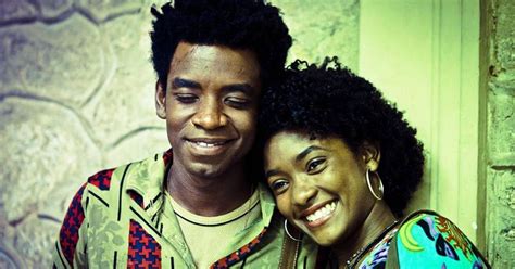 Suburbia En Streaming Direct Et Replay Sur Canal Mycanal Cameroun