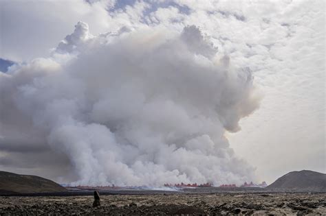 Iceland Volcano Spews Lava Toward Evacuated Town Cgtn