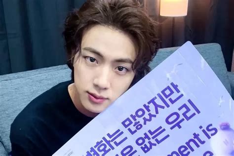Profil Biodata Dan Fakta Jin BTS Anggota Pertama Yang Akan Wajib
