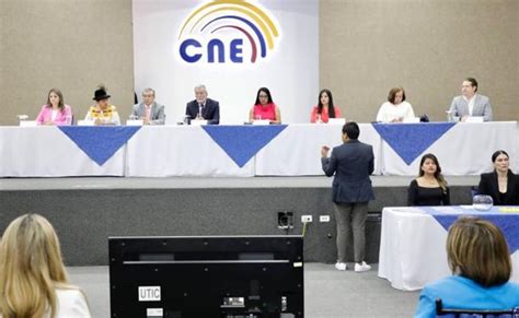 Ecuador El Consejo Electoral Denuncia Amenazas A 12 Días De Las