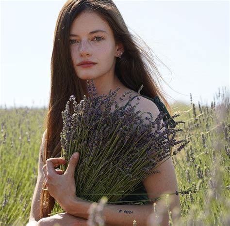 Mackenzie Foy Girl Celebrity Artofit