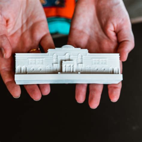 The Royalty Miniature Model Spaceplay