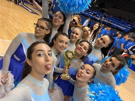 УНСС Представителният отбор по аеробика и мажоретни спортове на нашия университет с